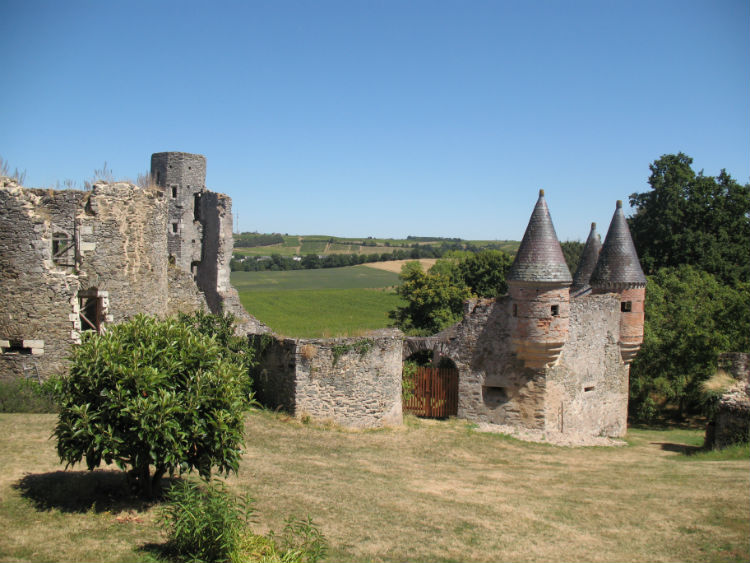 JOURNÉES DU PATRIMOINE – CHÂTEAU DE LA HAUTE GUERCHE, VAL-DU-LAYON ...